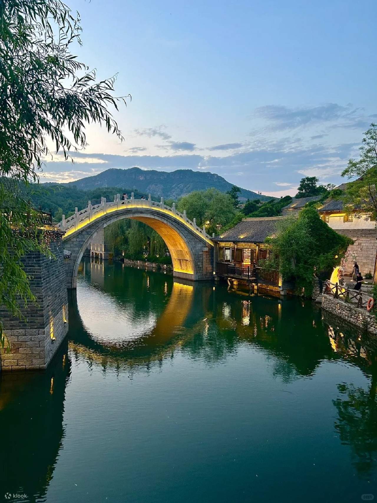 One-Day Tour to Gubei Water Town in Miyun, Beijing + Great Wall Musical ...